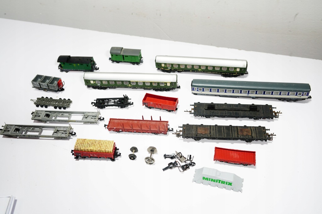 Zestaw Wagonów Skala N 1:160 - 15028140728 - oficjalne archiwum Allegro