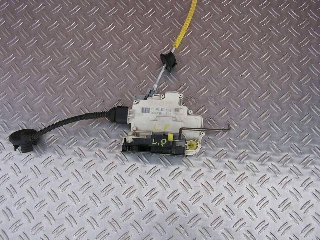 ZAMEK DRZWI AUDI A3 8P 08-12 LEWY PRZÓD 4F1837015E - 12782409551 - oficjalne archiwum Allegro