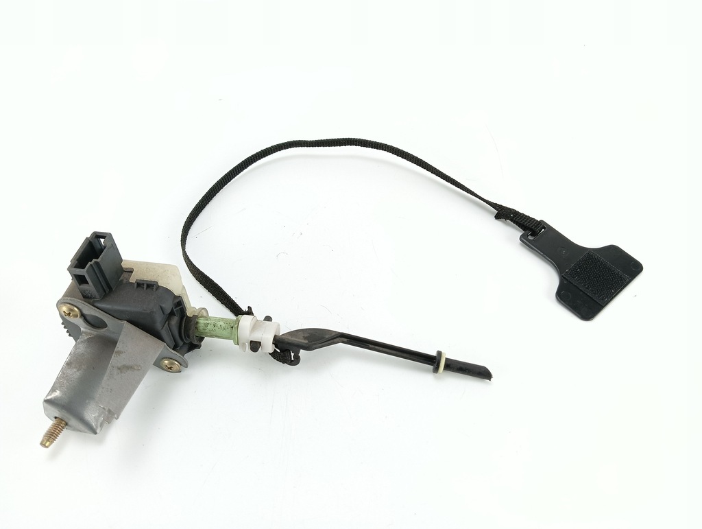 SIŁOWNIK ZAMEK KLAPKI WLEWU PALIWA TOYOTA AVENSIS T25 77030-05010 ...