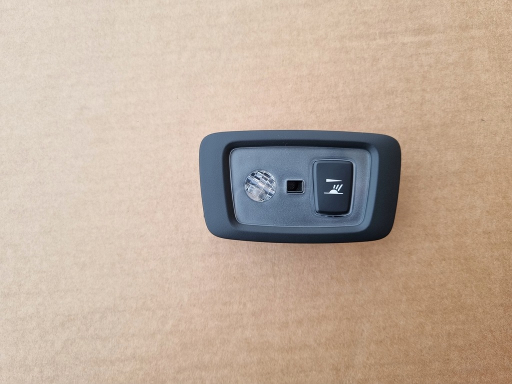 VOLVO XC40 LAMPKA PODSUFITKI LEWA 32289816 - 15479484852 - oficjalne ...