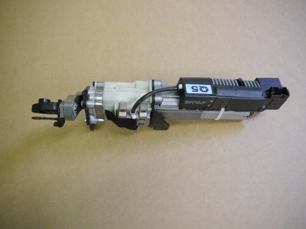 AUDI Q5 8R SIŁOWNIK KLAPY BAGAŻNIKA 8R0827851B - 9890132472 - oficjalne ...