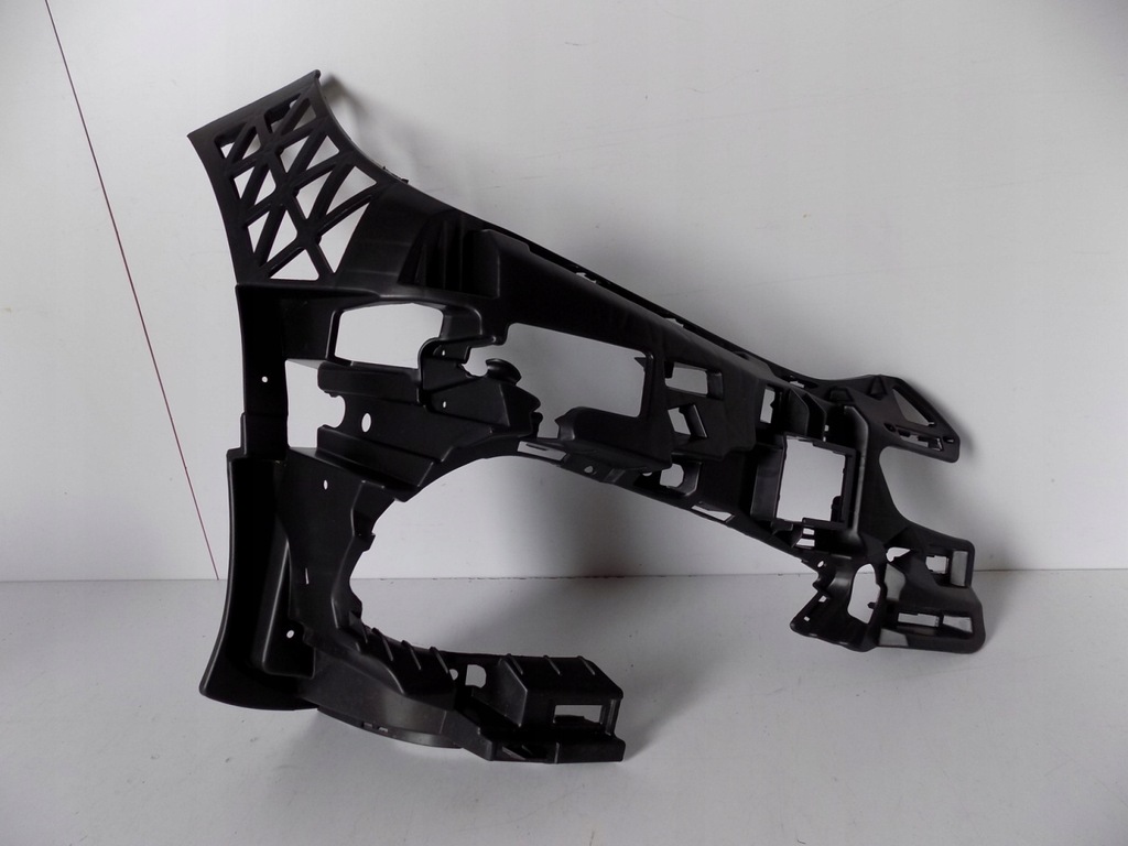 Mercedes W212 AMG LCI Ślizg Zderzaka R - 11748 - 12645369778 ...