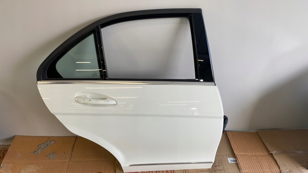 DRZWI PRAWE TYL MERCEDES C W204 KOLOR 650 - 14452209606 - oficjalne ...