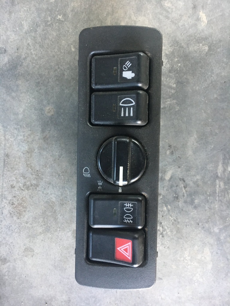 VOLVO FH PANEL SWIATEL WLACZNIK - 9869450300 - oficjalne archiwum Allegro