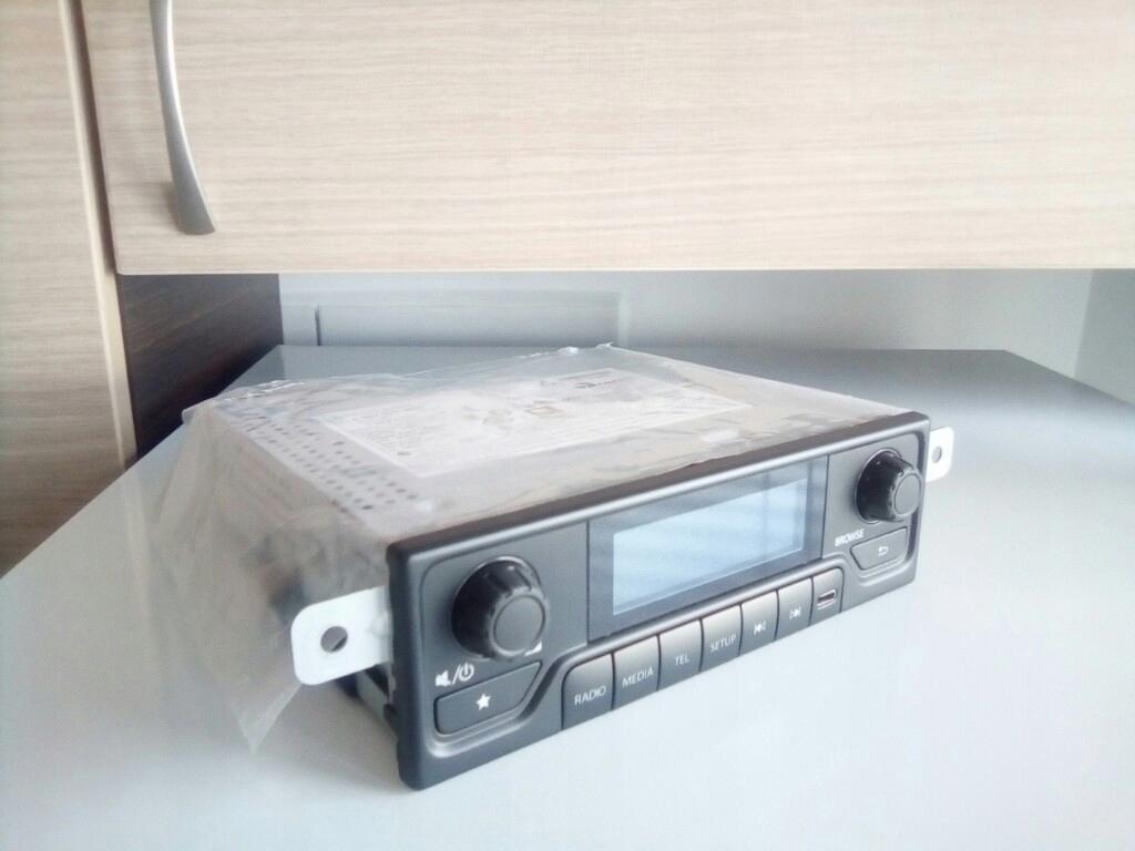 RADIO MERCEDES SPRINTER A907 W907 A910 W910 USB !! - 8375492099 ...