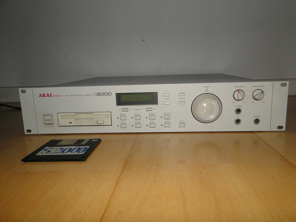 KULTOWY SAMPLER AKAI S2000.IDEAŁ.MEGA OKAZJA. - 13343601087 - oficjalne archiwum Allegro