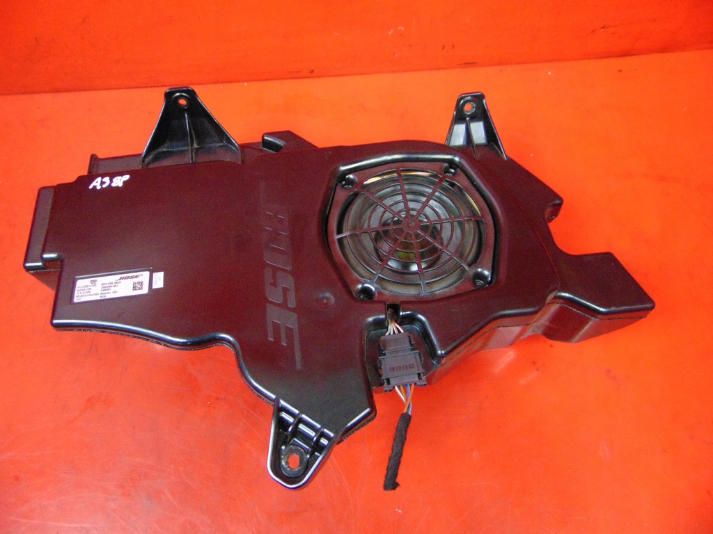 AUDI A3 8P 3D SUBWOOFER GŁOŚNIK BOSE 8P3035382A - 12100581078 - oficjalne archiwum Allegro