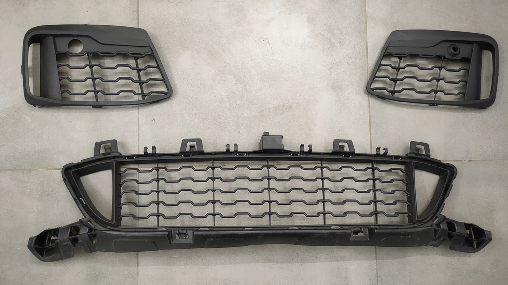 BMW X1 F48 KRATKI ZDERZAKA M PAKIET - 12102528372 - oficjalne archiwum ...