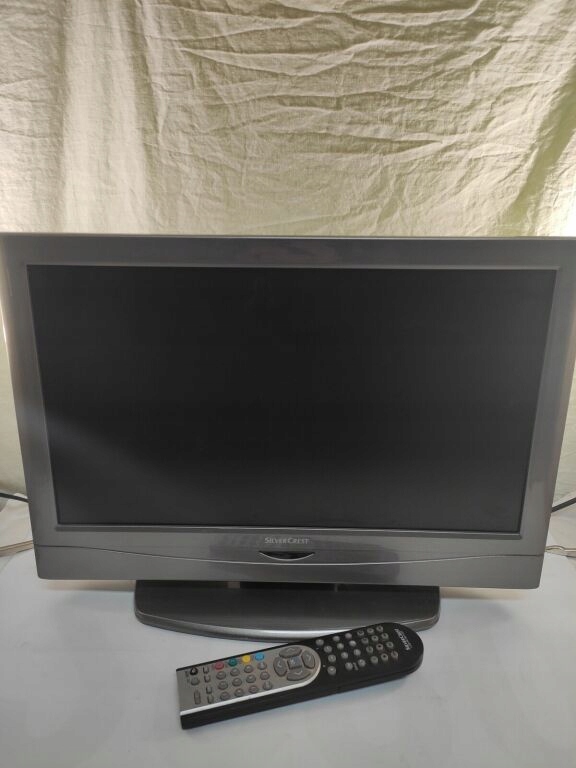 MONITOR/TV SILVERCREST LCD-TV 19" + PILOT - 10515720401 - oficjalne archiwum Allegro