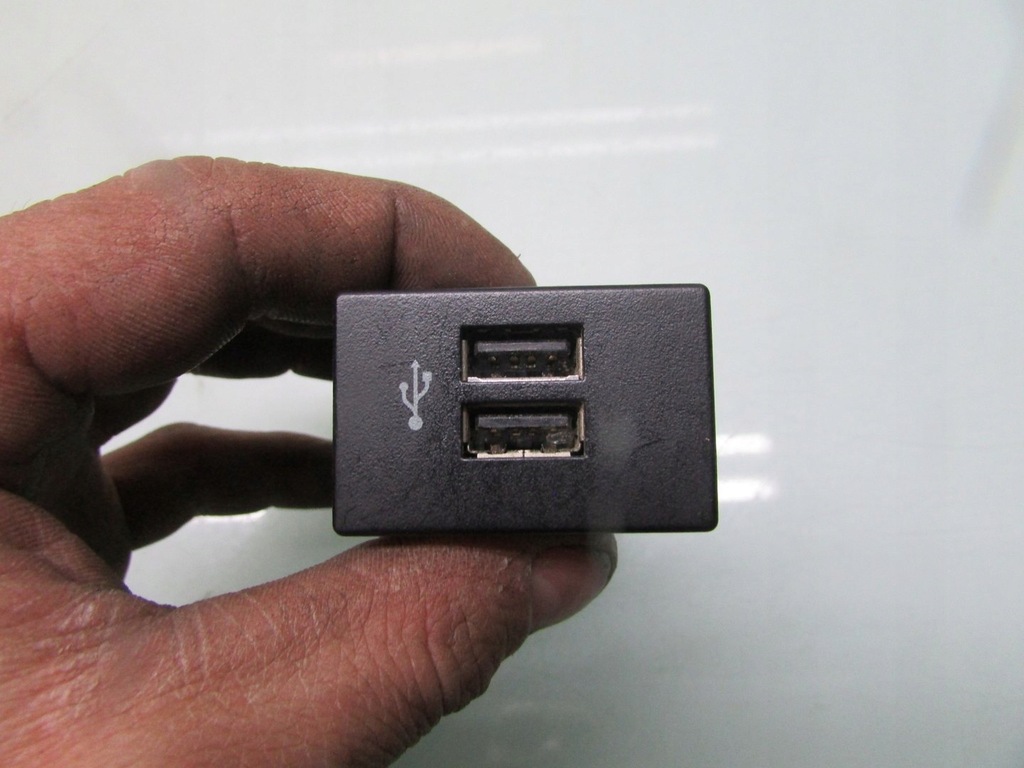 Q30 16R WEJŚCIE USB AUX PORT GNIAZDO ZŁĄCZE - 11784216053 - oficjalne archiwum Allegro