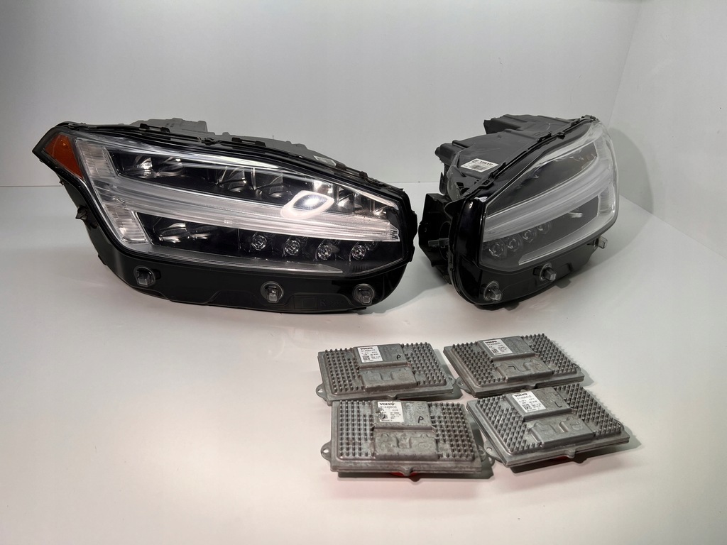 VOLVO XC90 II LAMPY PRZÓD REFLEKTOR PRAWY LEWY USA - 13972477321 ...