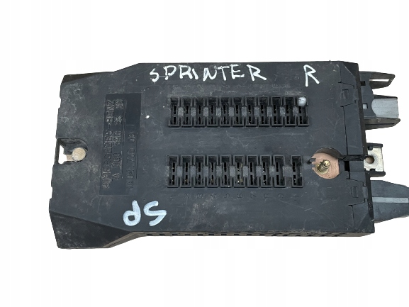 MERCEDES SPRINTER SKRZYNKA BEZPIECZNIKÓW - 13356244276 - oficjalne archiwum Allegro
