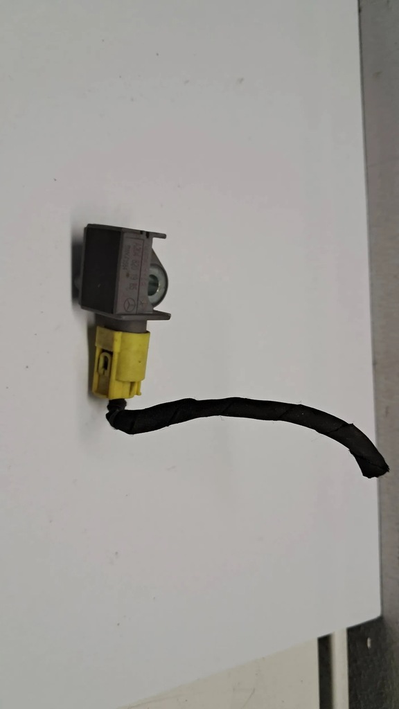 Mercedes-Benz C klasa W204 Czujnik uderzenia Airbag A2048201985 ...