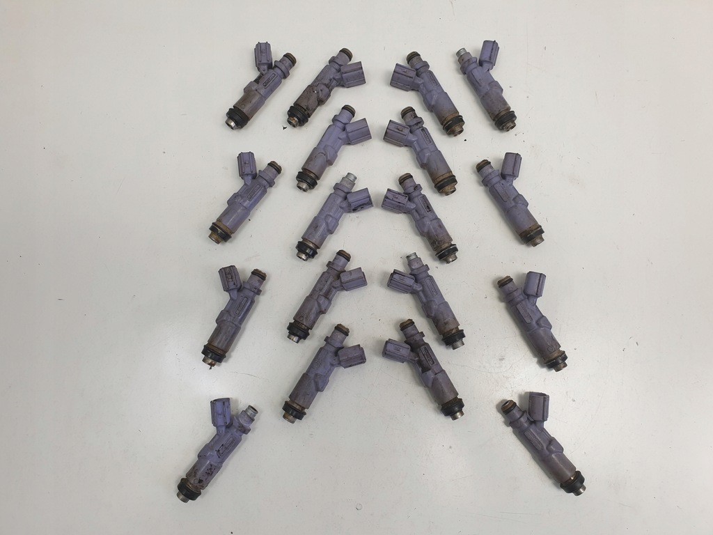 Lexus IS 200 IS200 2.0 B VVTi WTRYSKIWACZ - 13523453435 - oficjalne ...