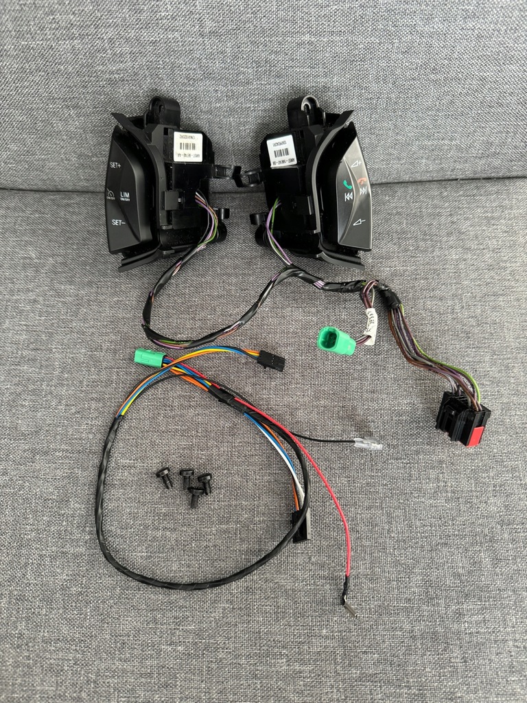 TEMPOMAT MULTIFUNKCJA KIEROWNICY FORD FOCUS MK3 C-MAX MK2 - 15467973225 - oficjalne archiwum Allegro