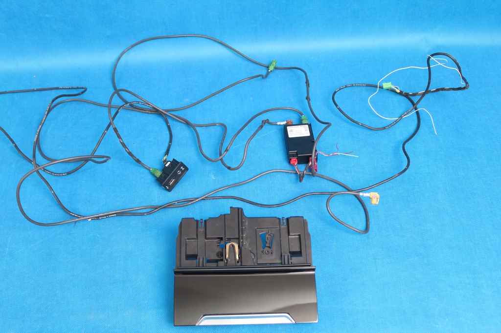 VW PASSAT B8 ZŁĄCZE USB X2 AUX HUB WIĄZKA KPL 16R - 12641123618 ...