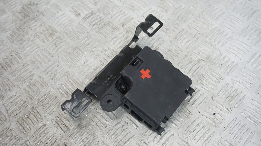 AUDI Q5 A5 A4 B8 ROZDZIELACZ PRĄDU 8K0937517B - 11620990361 - oficjalne ...