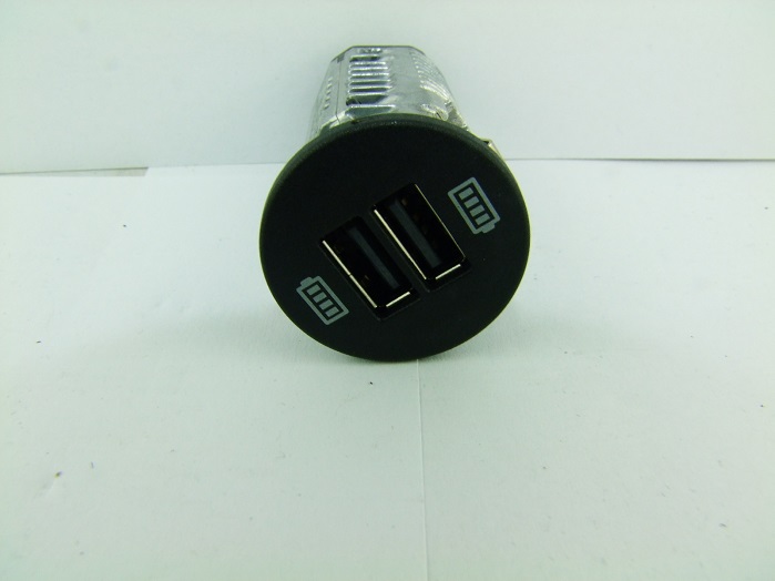 PORSCHE MACAN 95B035222 GNIAZDO ŁADOWANIA USB - 7845449336 - oficjalne ...