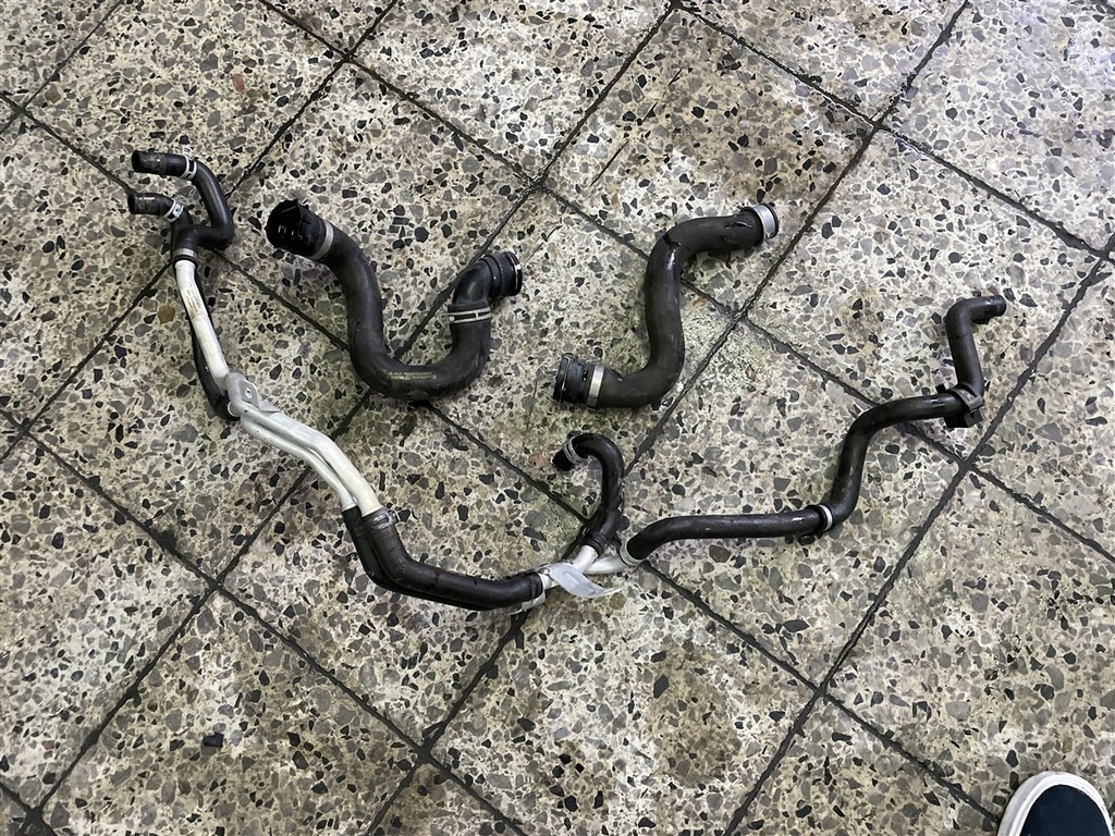 WĘŻE RURKI PRZEWODY WODY 2.2 CDI RWD NAPĘD TYŁ MERCEDES VITO W447 W 447 ...