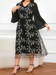 CZARNA SUKIENKA MIDI ROZKLOSZOWANA SIATKA HAFT KWIATY DEKOLT V SHEIN 44 - 16957122491 ...