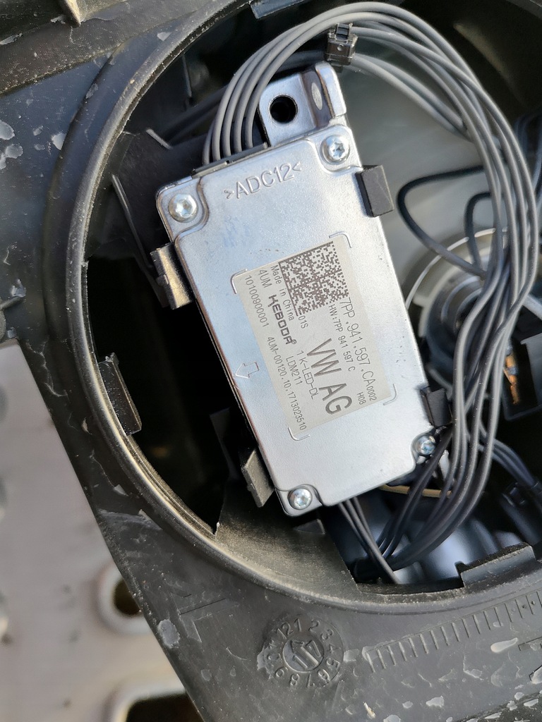 MODUŁ LED OCTAVIA III LIFT 7PP941597CA - 7719492686 - oficjalne ...
