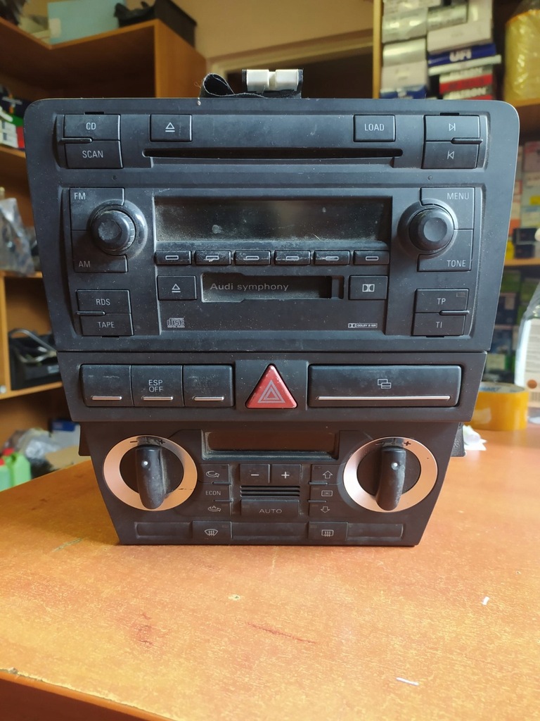 Radio, konsola AUDI A3 8P - 11217396690 - oficjalne archiwum Allegro