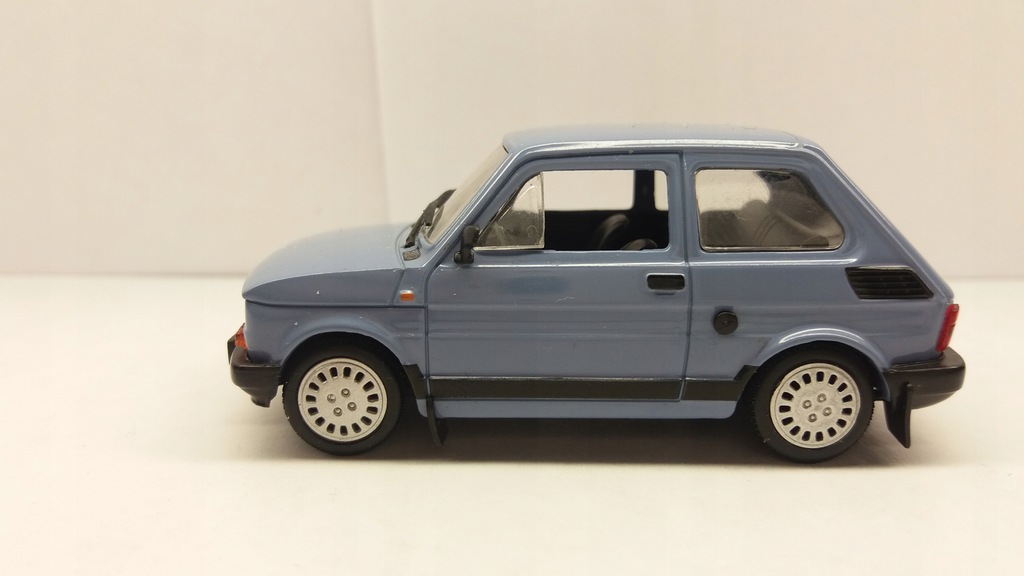 FIAT 126P MALUCH BIS Z GAZETKĄ KULTOWE AUTA PRL - 13458969573 ...