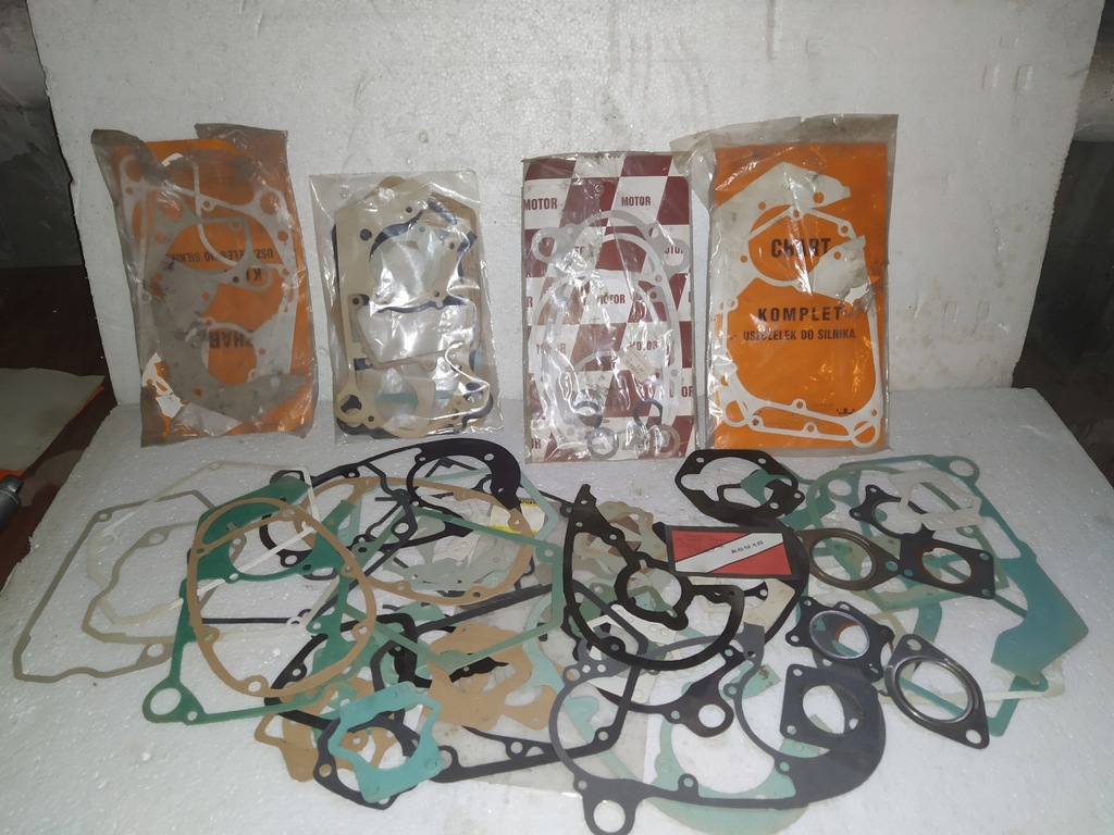 Nowe uszczelki silnik Komar Motorynka Chart i inne - 12231133896 ...