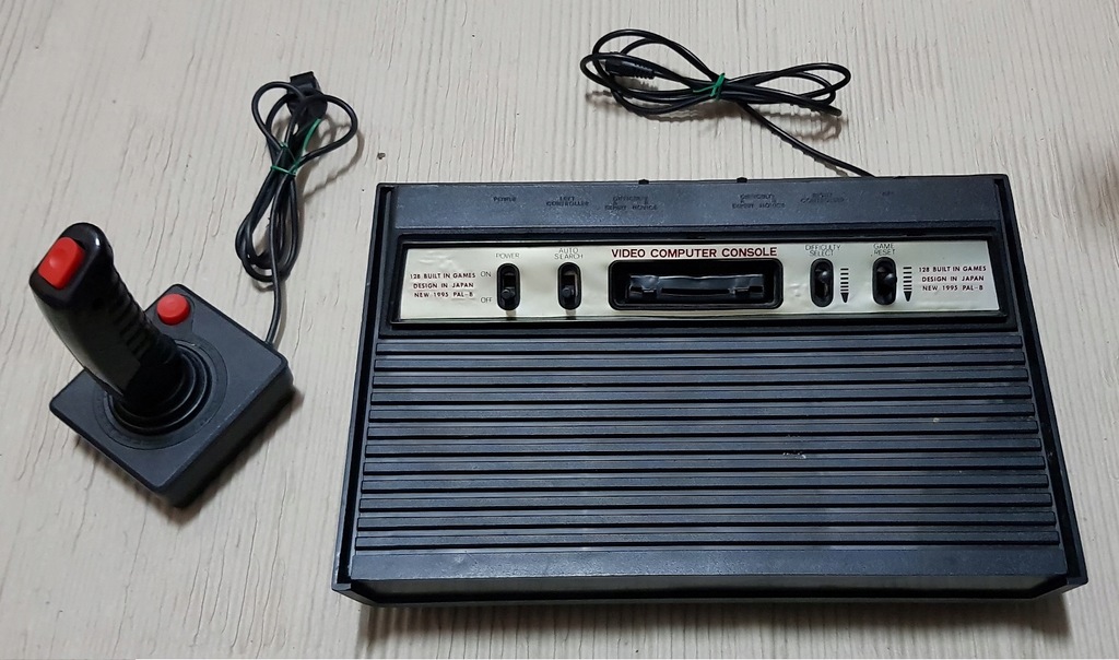 Konsola Atari 2600 - klon rambo - 7880494953 - oficjalne archiwum Allegro