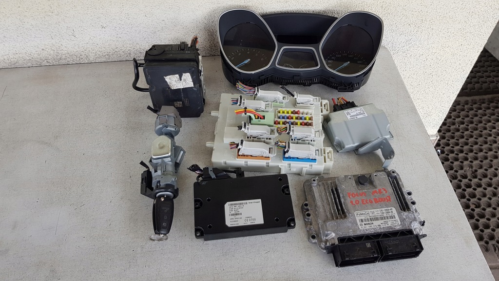 KOMPUTER ZESTAW FORD FOCUS MK3 1.0 ECOBOOST - 13678607291 - oficjalne ...