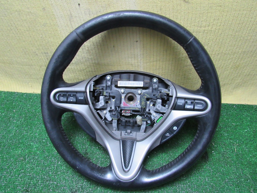 Kierownica Civic VIII UFO - 14656925867 - oficjalne archiwum Allegro