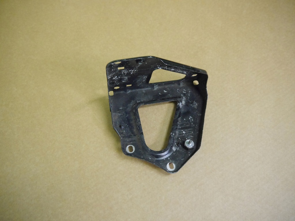 AUDI A6 C6 MOCOWANIE BŁOTNIKA 4F0821135B - 12562649442 - oficjalne ...