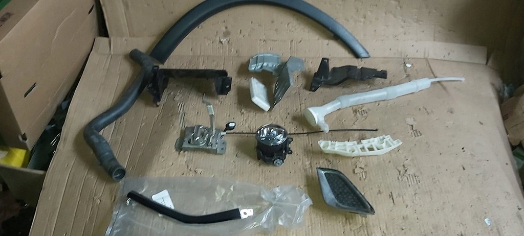 OUTLANDER III 15- OSŁONA PASA KIEROWNICA POWIETRZA - 14203986130 ...