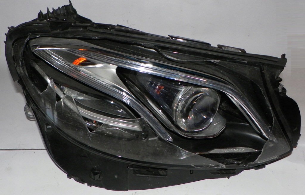 Mercedes E W213 Lampa Led Prawa Prawy A2139064804 - 8264308987 ...