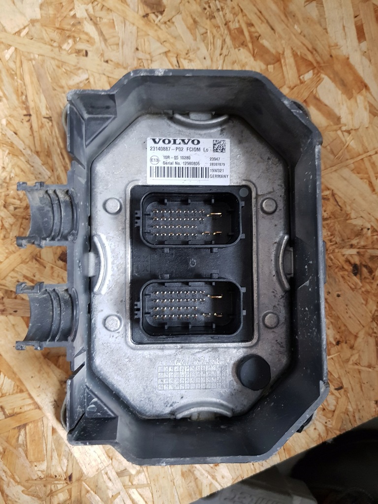 VOLVO MODUŁ STEROWNIK ŚWIATEŁ 23140887-P02 FCIOM - 9861318628 ...