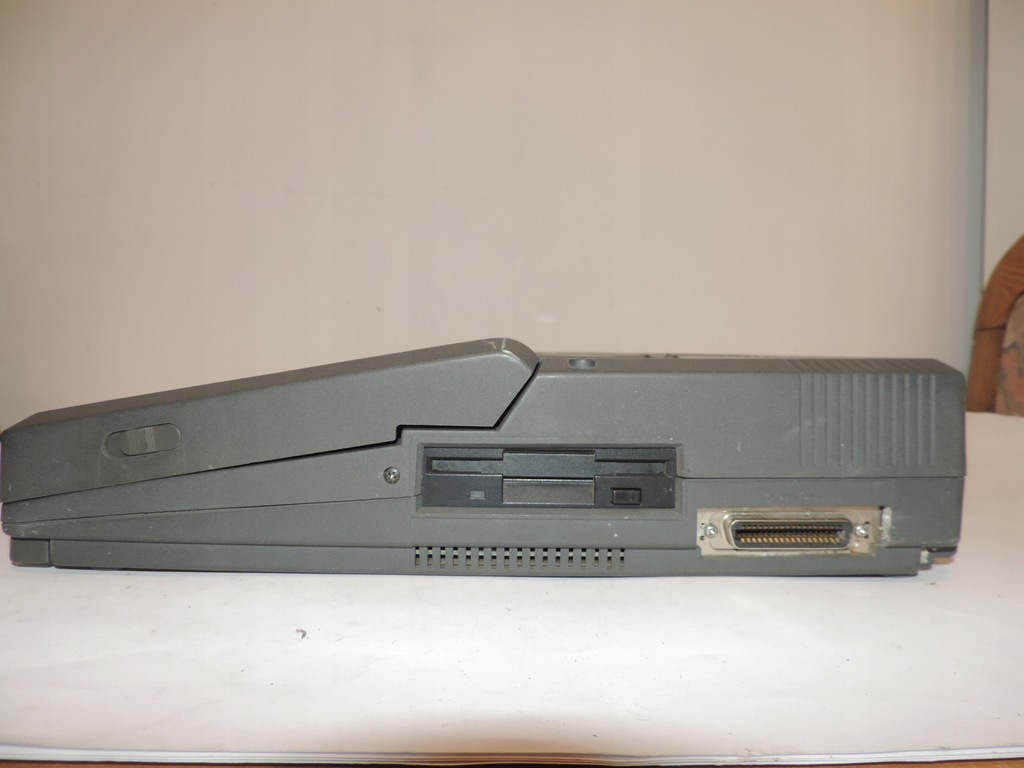 STARY LAPTOP AMSTRAD ALT-386SX - UNIKAT! - 12008403024 - oficjalne ...