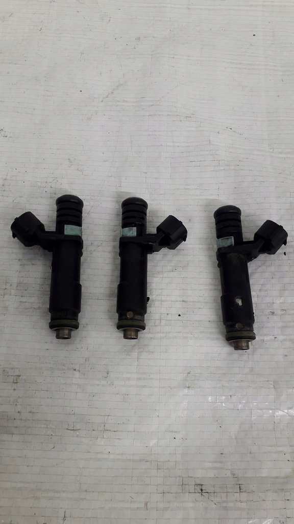 VW POLO 9N LIFT 1,2 LISTWA WTRYSKOWA WTRYSKI 03D133329B 03D906031F ...