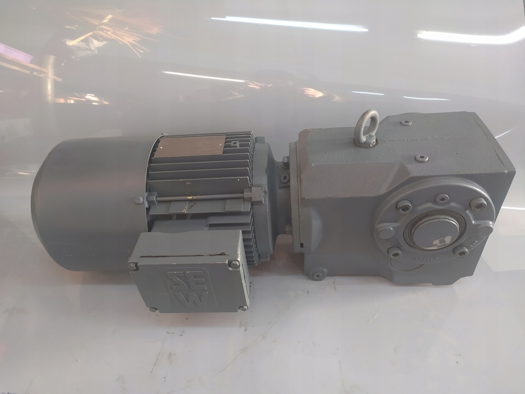 Motoreduktor 1,5 kW 46 obr./min. z hamulcem - 11577781752 - oficjalne archiwum Allegro