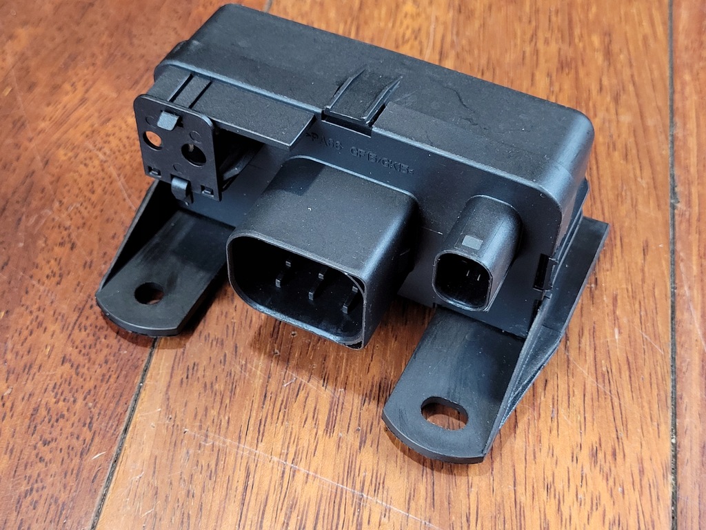 MERCEDES W203 2.2 CDI MODUL SWIEC ZAROWYCH 4 PIN - 13000635685 ...