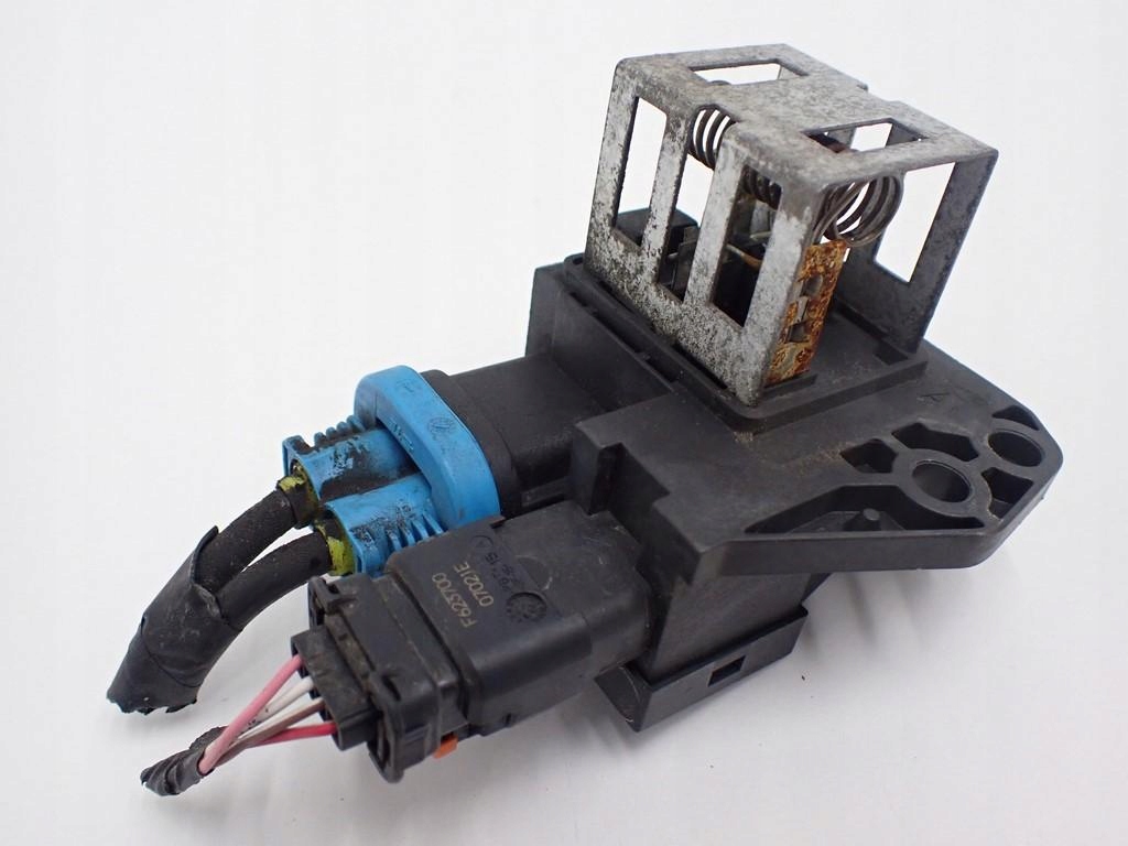 REZYSTOR OPORNICA NAGRZEWNICY CITROEN C3 III 21R - 13143948045 ...