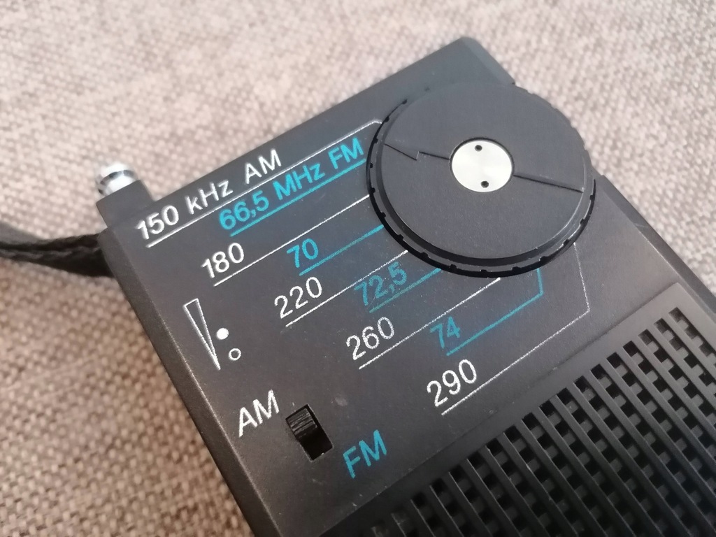 Radioodbiornik przenośny UNITRA Rzeszów R-124 - 13748591414 - oficjalne ...