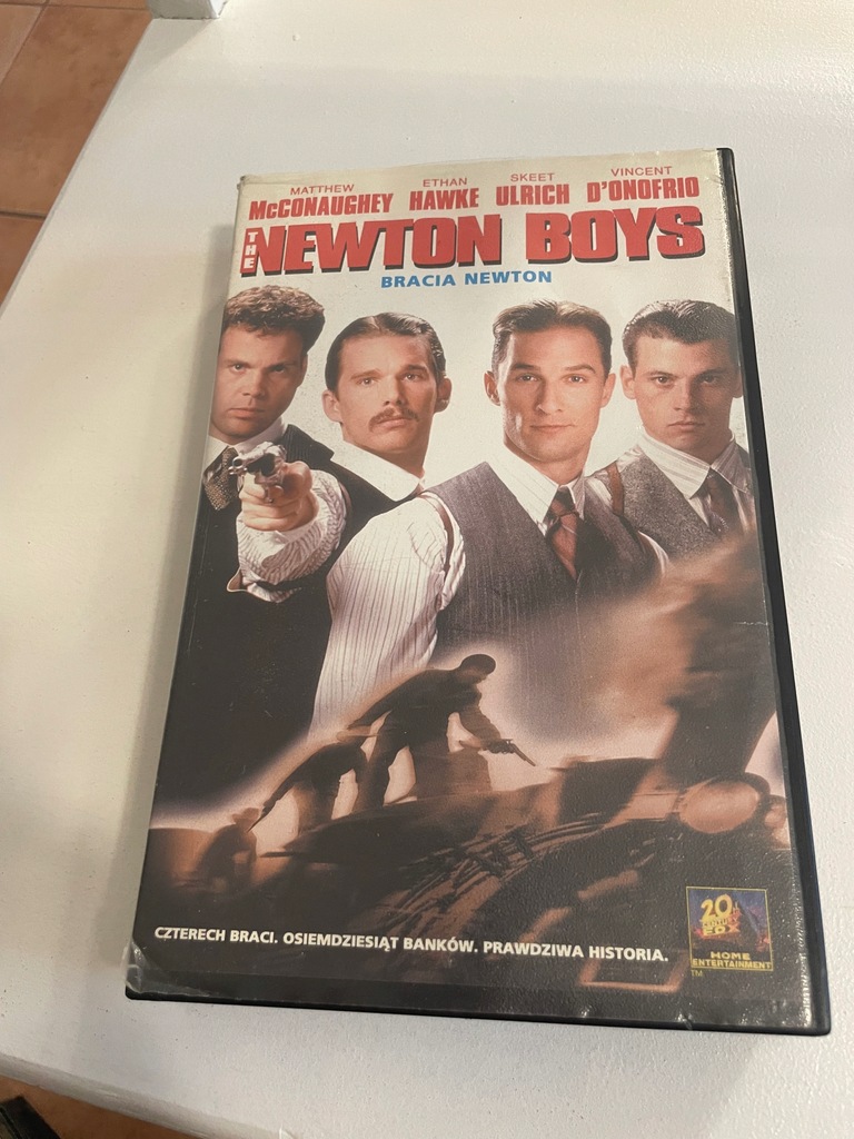 Купить VHS-сборник из 6 нашумевших фильмов: отзывы, фото и характеристики на Aredi.ru (13454563396)