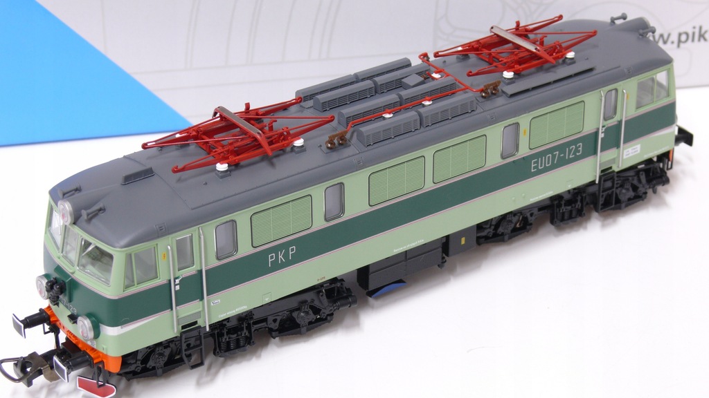 Lokomotywa Elektrowóz EU07-123 PKP H0 PIKO 96380 - 8988157020 - oficjalne archiwum Allegro
