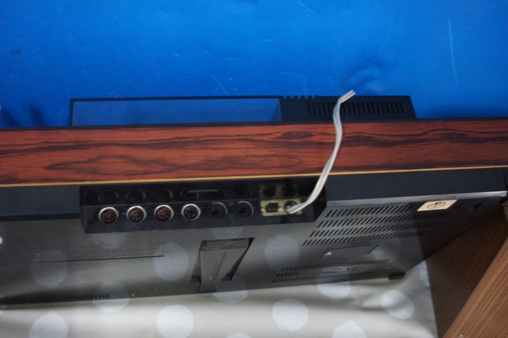 Купить Катушечный магнитофон TESLA B93-STEREO +2 ДИНАМИКА: отзывы, фото ...