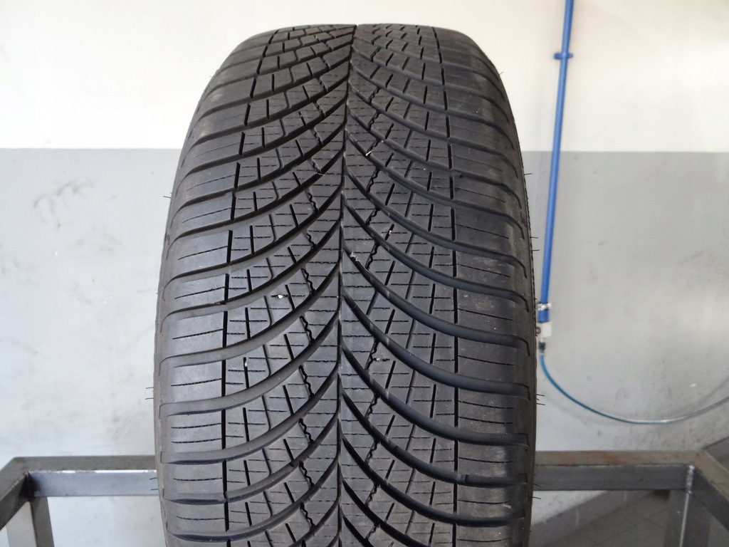 Goodyear Vector 4 Seasons Gen 3 suv 255/45/19 - 11097127943 - oficjalne archiwum Allegro