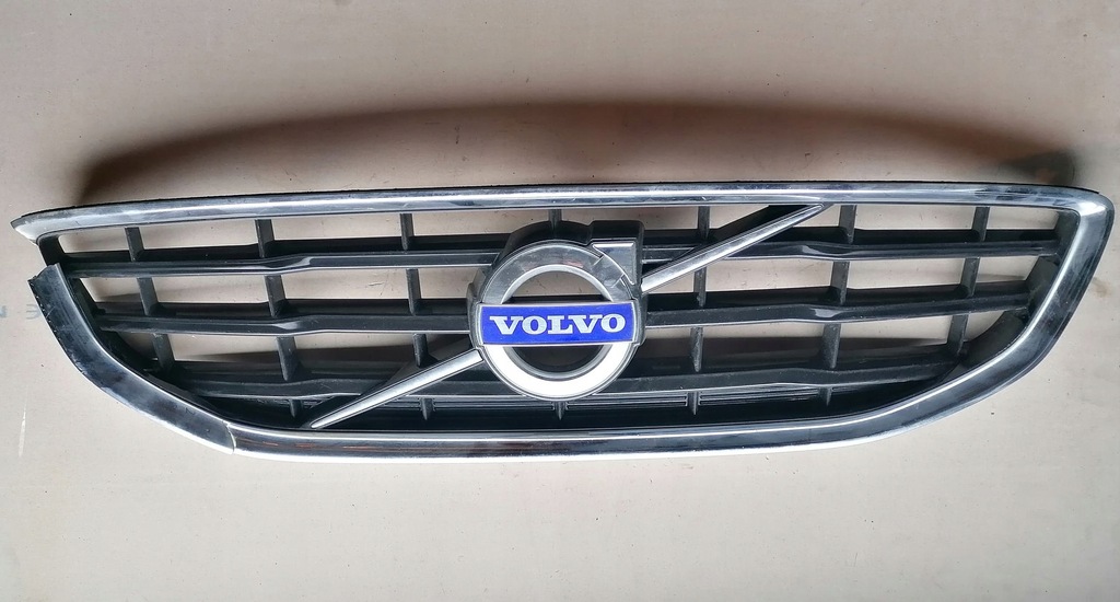 VOLVO V40 II 2012-16r - GRILL ATRAPA - 11617765908 - oficjalne archiwum ...