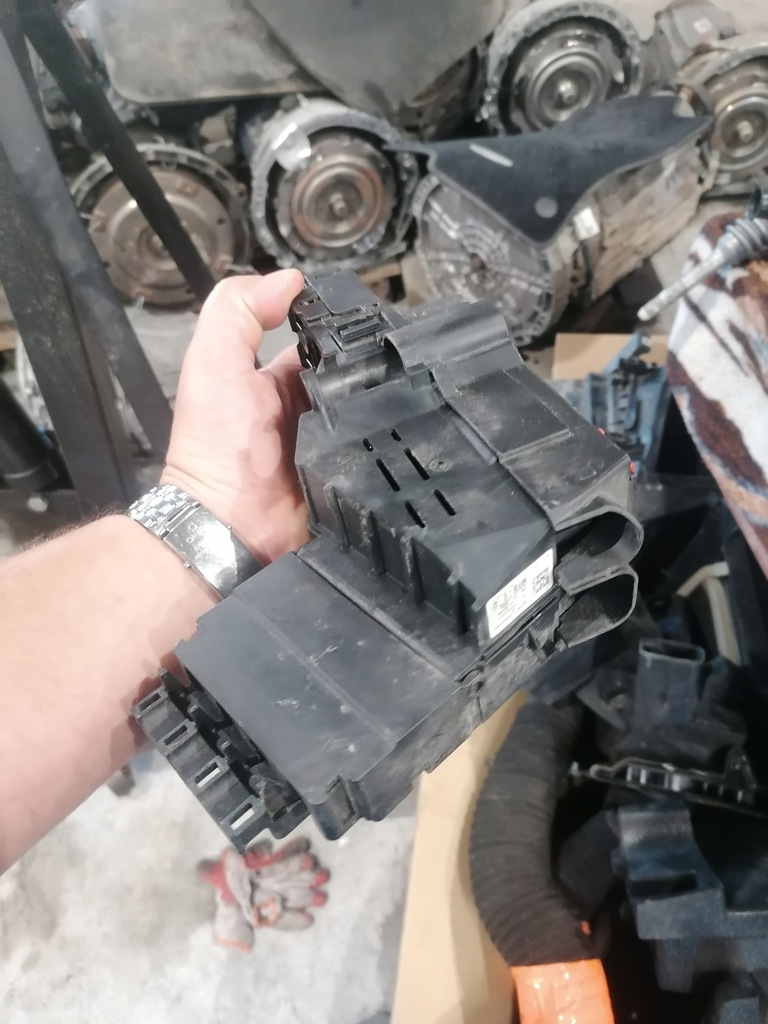 MERCEDES X166 GL ROZDZIELACZ PRADU BEZPIECZNIK 13R - 12411407498 ...