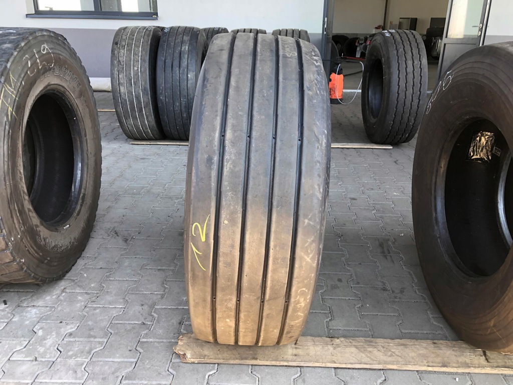 385/65R22.5 Opona GOODYEAR KMAX T Naczepa K MAX - 12467504005 - oficjalne archiwum Allegro