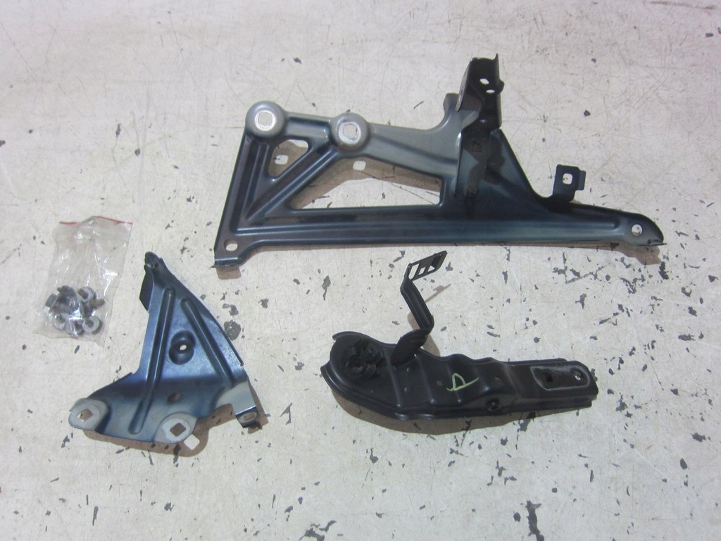 BMW X1 F48 MOCOWANIE UCHWYT BŁOTNIKA PRAWA STRONA C10 7427136 7427130 ...