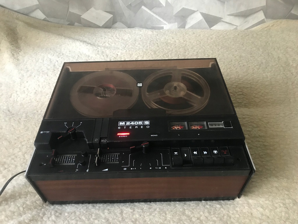 Magnetofon szpulowy PRL Unitra M2405S, nowe paski - 13742510080 - oficjalne archiwum Allegro